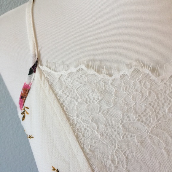 Tops | Sale Floral Cream Cami Tank Lace Inset V Neck Nwt | Poshmark